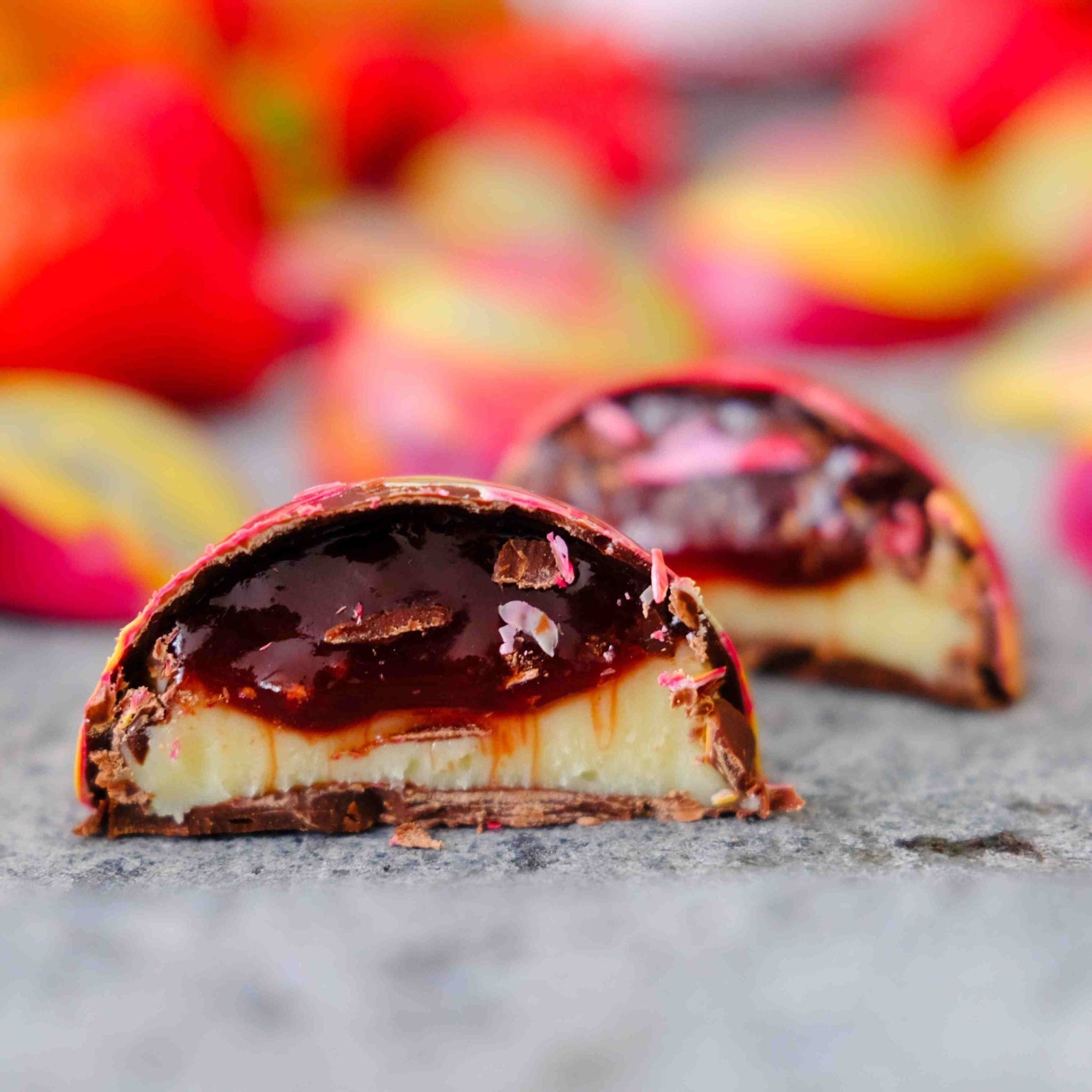 Bombom de Maracujá com Doce de Morango Ralston por Julia Postigo